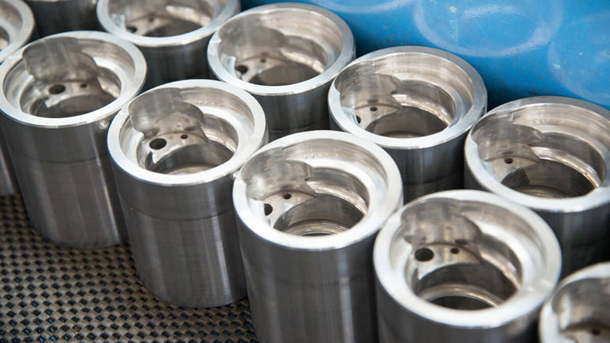 Ball screws with driven nuts | SCHNEEBERGER